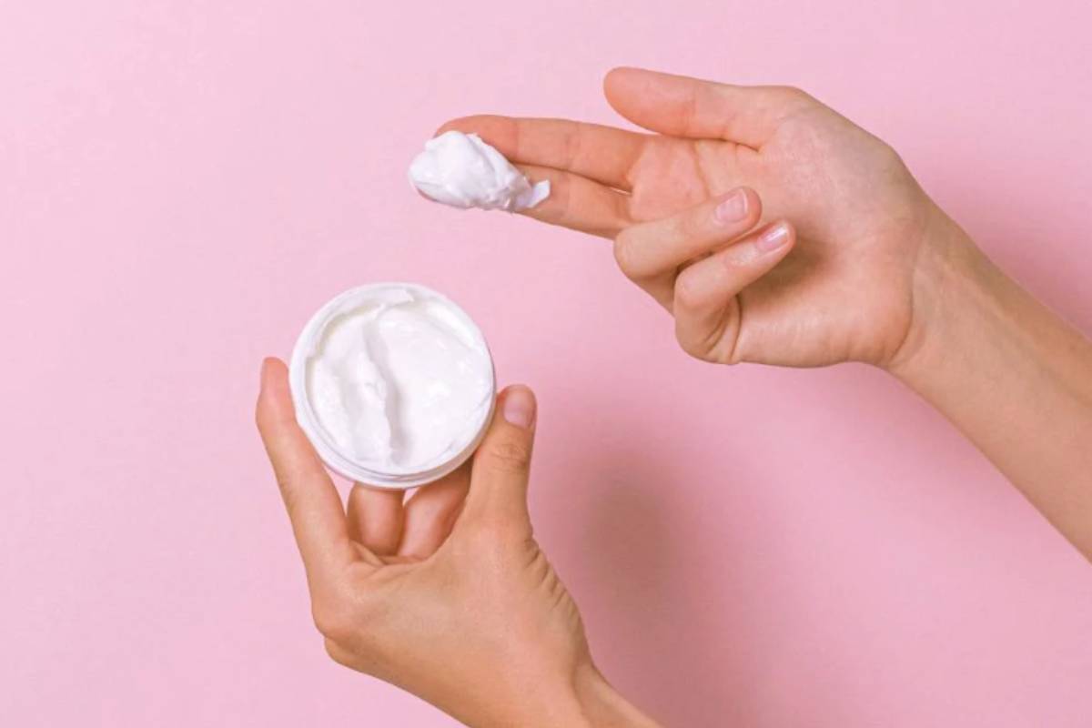 How to Get Fiberglass Out of Skin: 4 Safe Removal Steps and What to Avoid